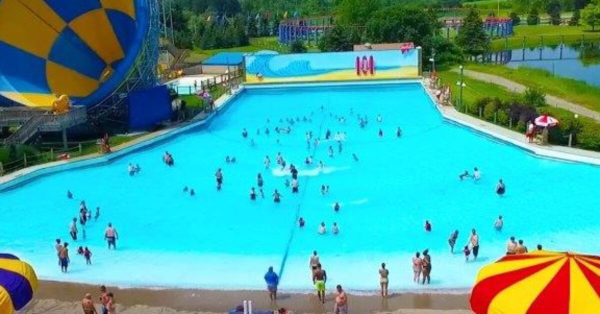 Six Flags Darien Lake Theme Park