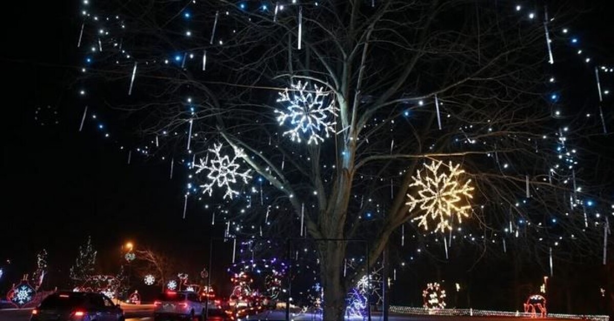 Festive and Full of Cheer: Holiday Light Displays