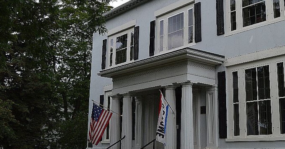 Historic LeRoy House